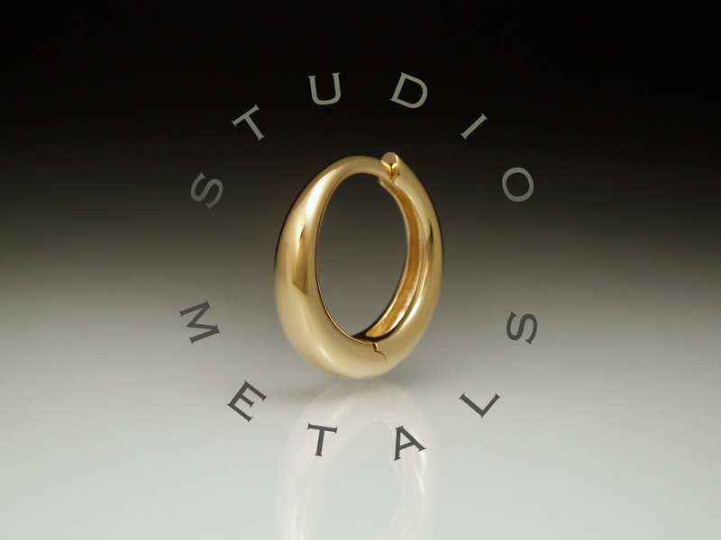 Single 16mm Hoop Earring in 18K, 4mm Wide - STUDIOMETALS
